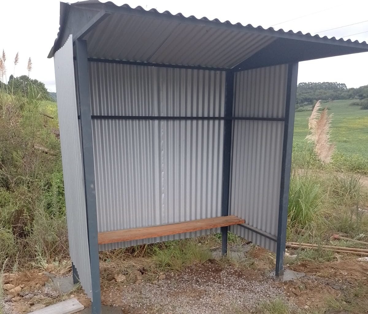 Prefeitura de Passa Sete instala novas paradas de ônibus | Rádios ...