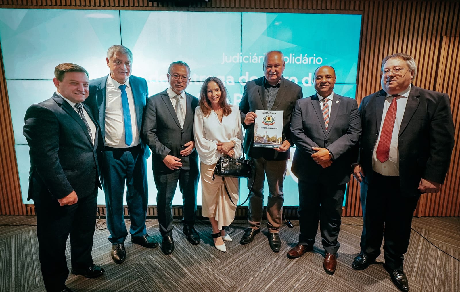 Prefeito de Sobradinho faz pedido de permuta de terreno para construção ...