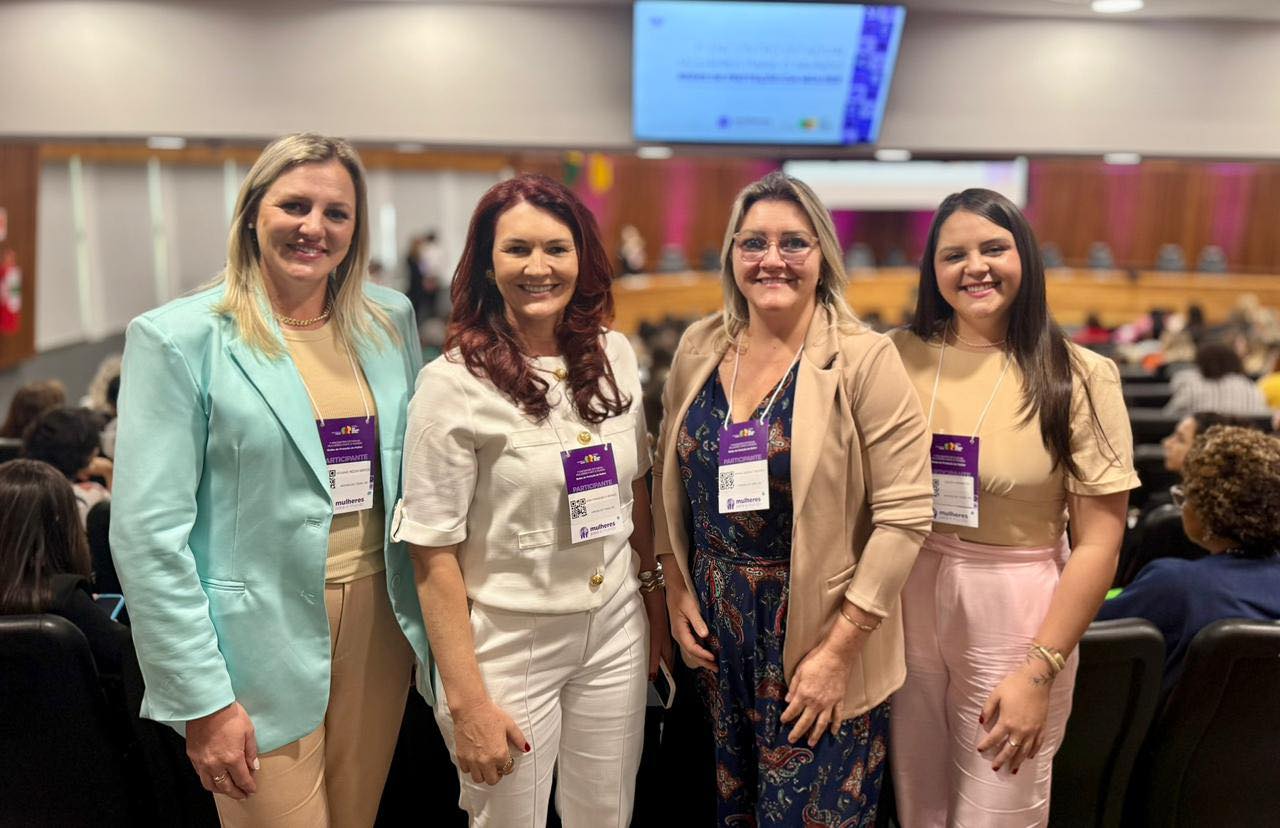 Arroio do Tigre participa do 1º Encontro Estadual Mulheres para o Mundo